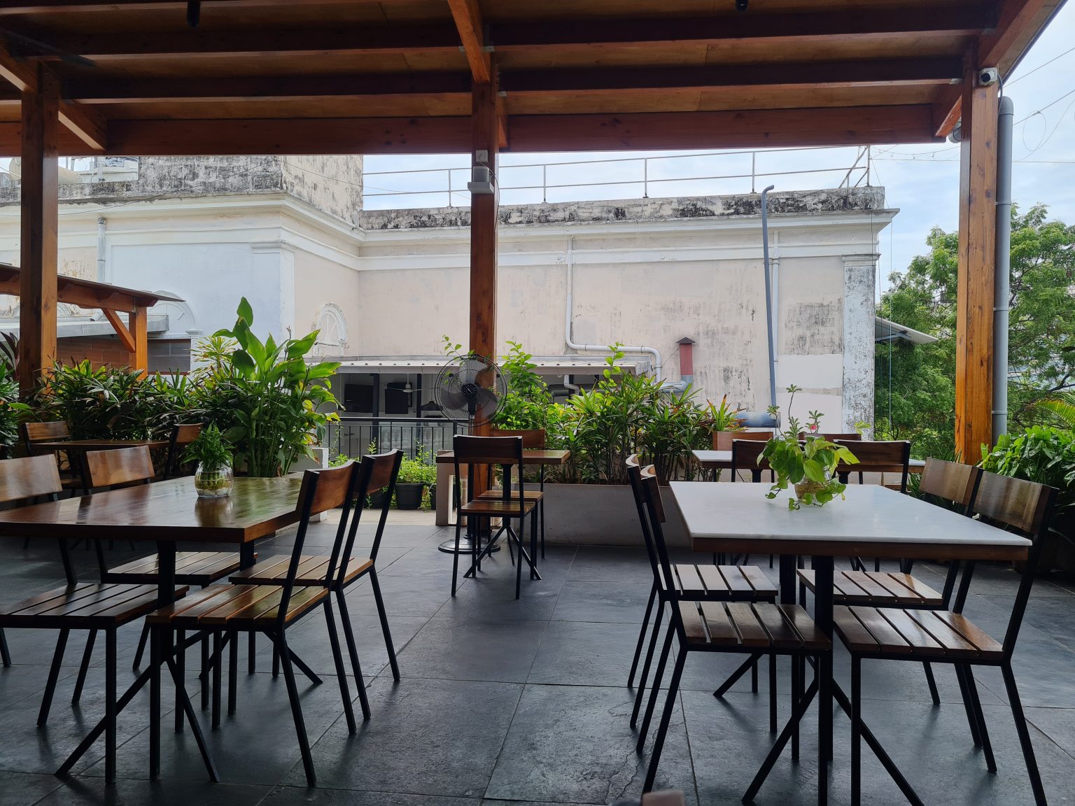 9 cool cafés in Pondicherry for food lovers (India) - A Born Traveller